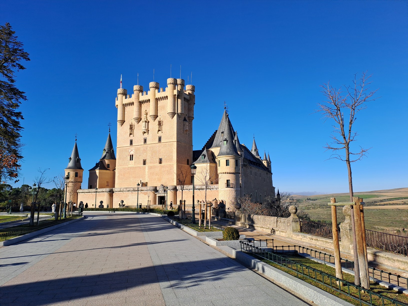 Comunidades Autônomas da Espanha: Castela-Mancha e Castela-e-Leão ...